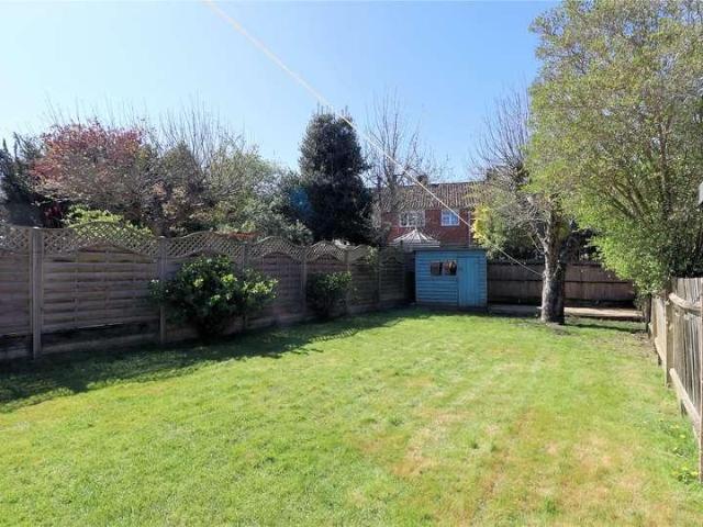 4 bed house for sale