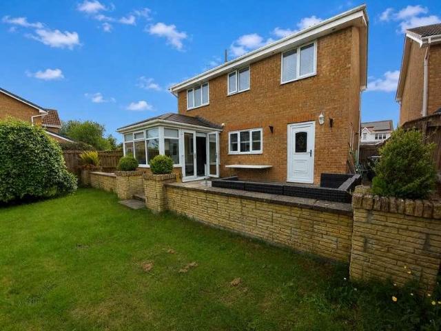 4 bed house for sale