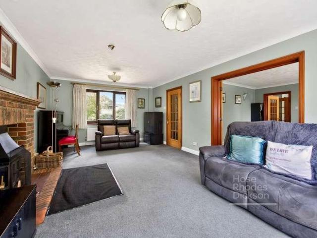 4 bed house for sale