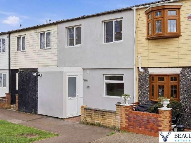 4 bed house for sale