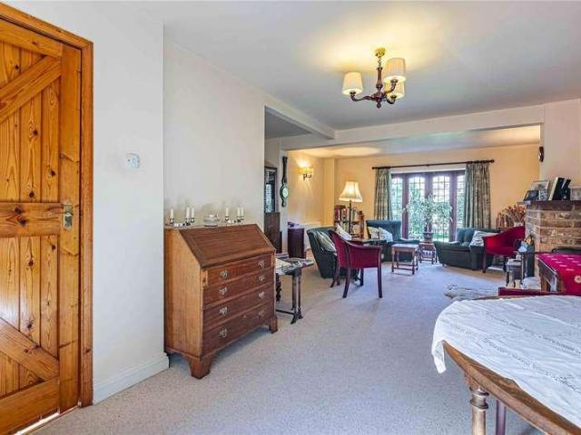 4 bed house for sale