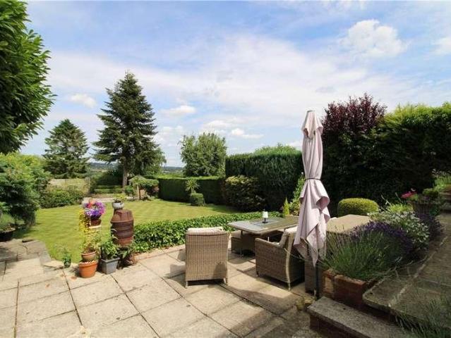 4 bed house for sale