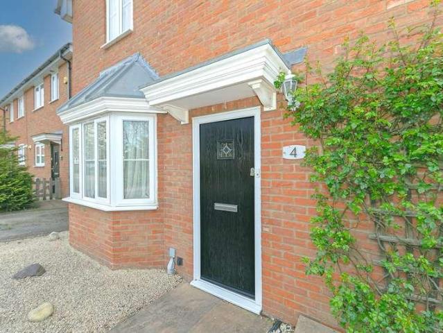 4 bed house for sale