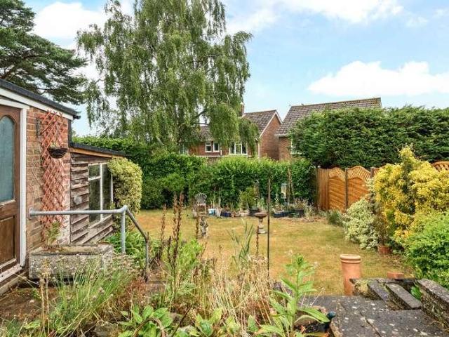 4 bed house for sale