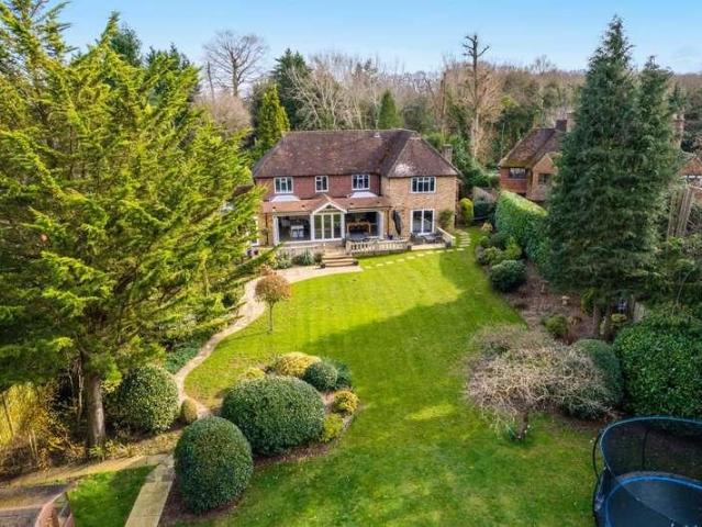 4 bed house for sale