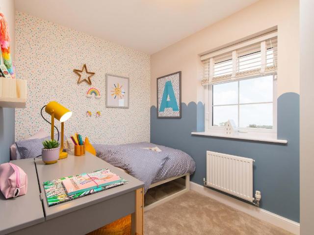 4 bed house for sale