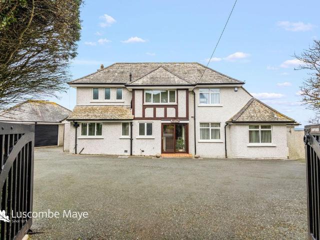 4 bed house for sale