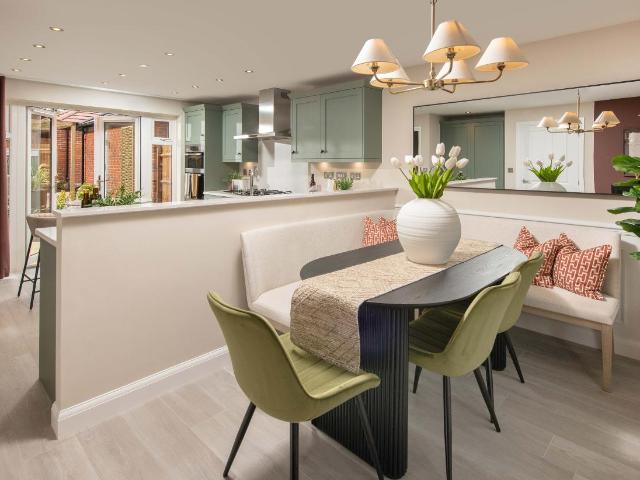 4 bed house for sale