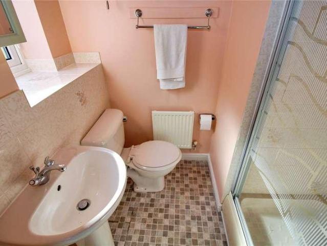 4 bed house for sale