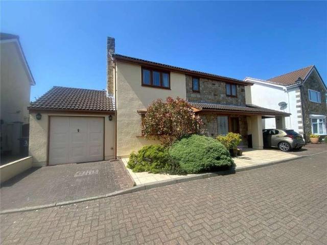 4 bed house for sale