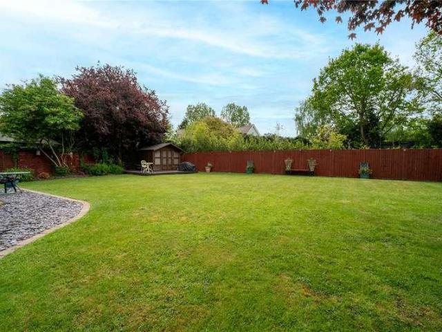 4 bed house for sale