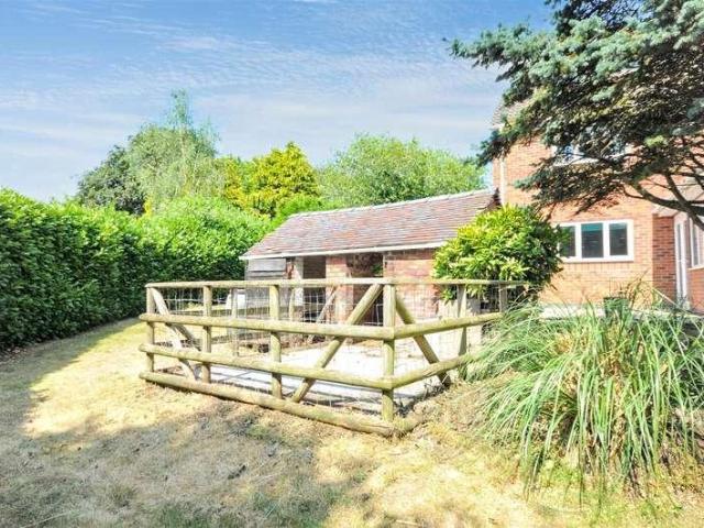 4 bed house for sale