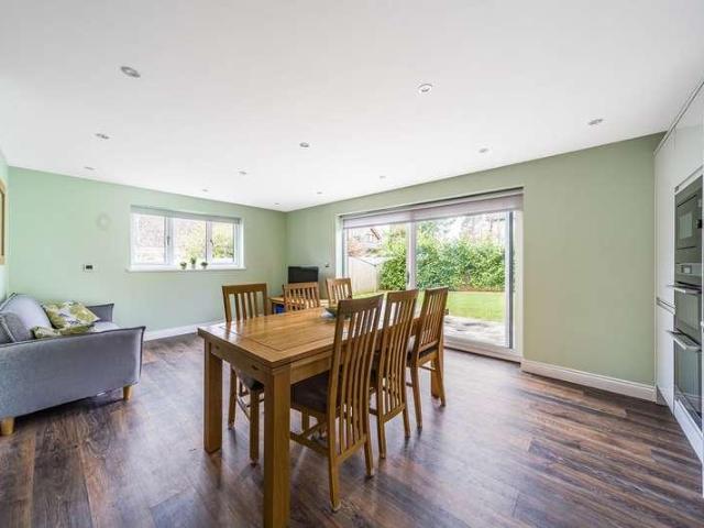 4 bed house for sale