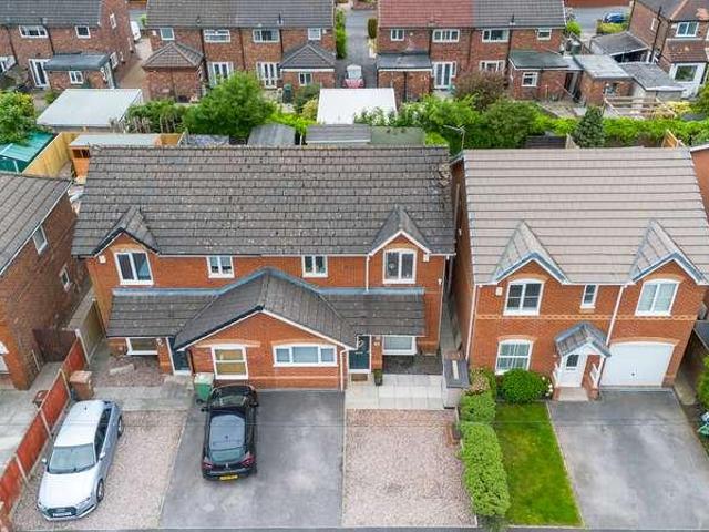 4 bed house for sale
