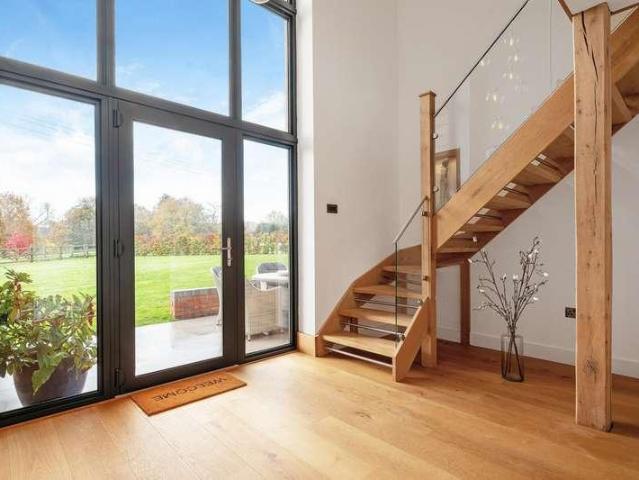 4 bed house for sale