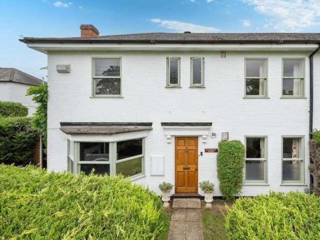 4 bed house for sale