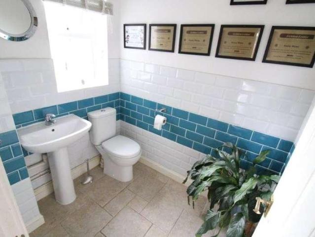 4 bed house for sale