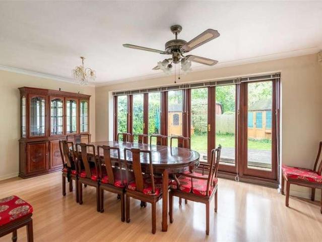 4 bed house for sale