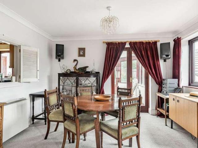 4 bed house for sale