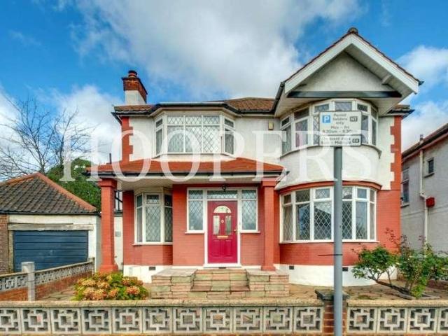 4 bed house for sale