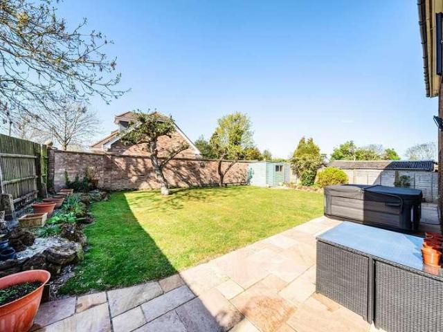 4 bed house for sale