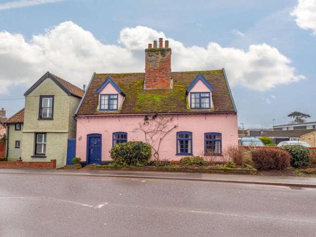 4 bed house for sale