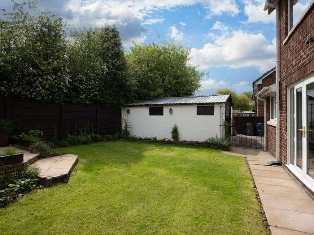 4 bed house for sale