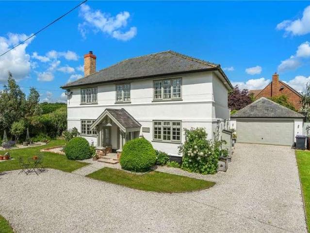 4 bed house for sale