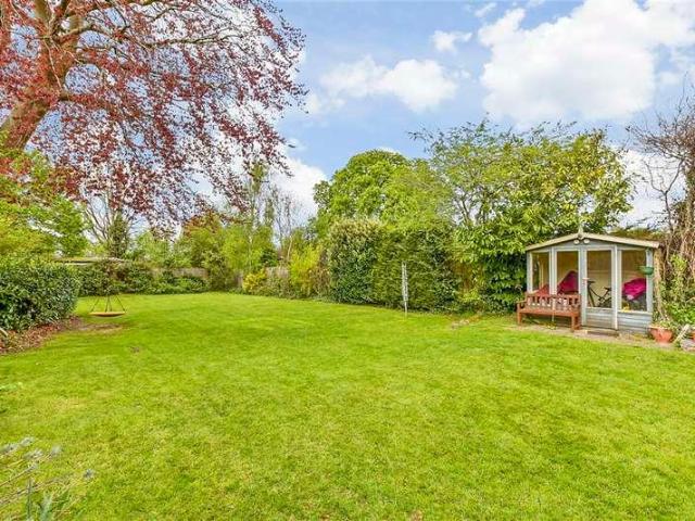 4 bed house for sale