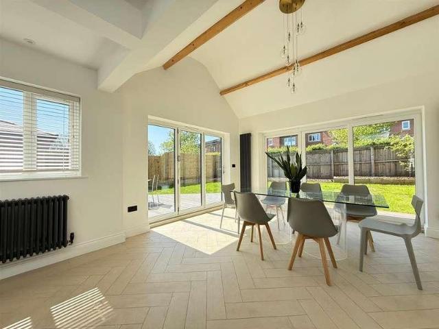 4 bed house for sale