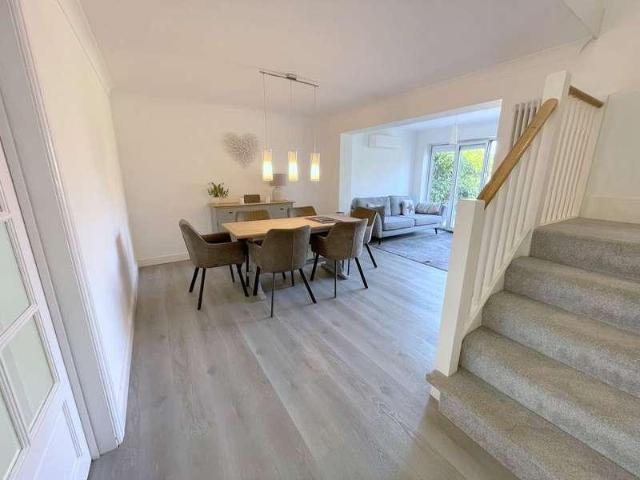4 bed house for sale
