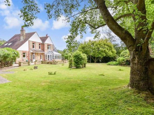 4 bed house for sale