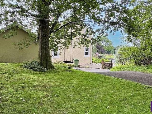 4 bed house for sale
