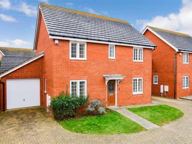 4 bed house for sale