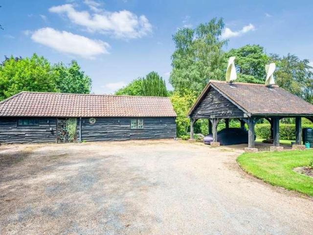 4 bed house for sale