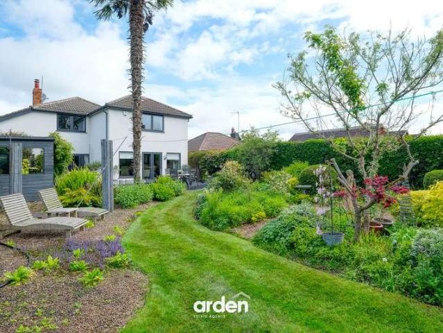 4 bed house for sale
