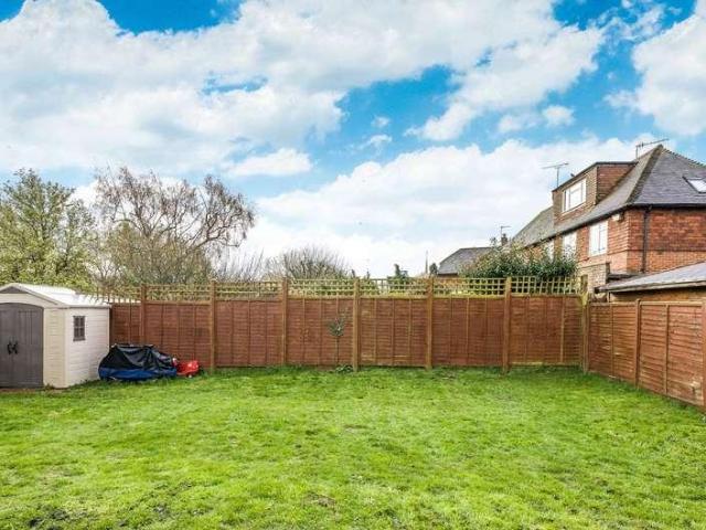 4 bed house for sale