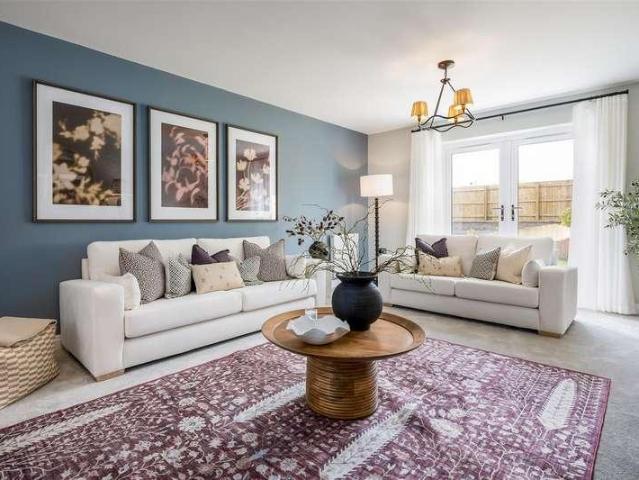 4 bed house for sale