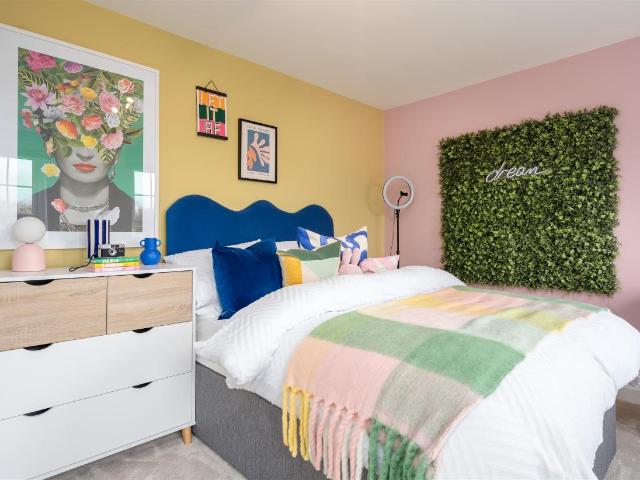 4 bed house for sale