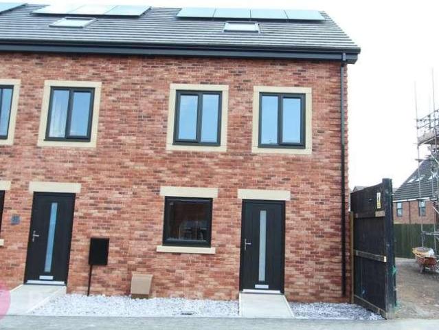 4 bed house for sale