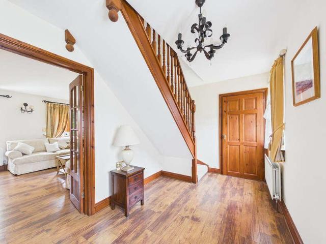 4 bed house for sale