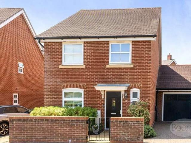 4 bed house for sale