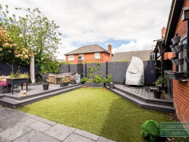 4 bed house for sale