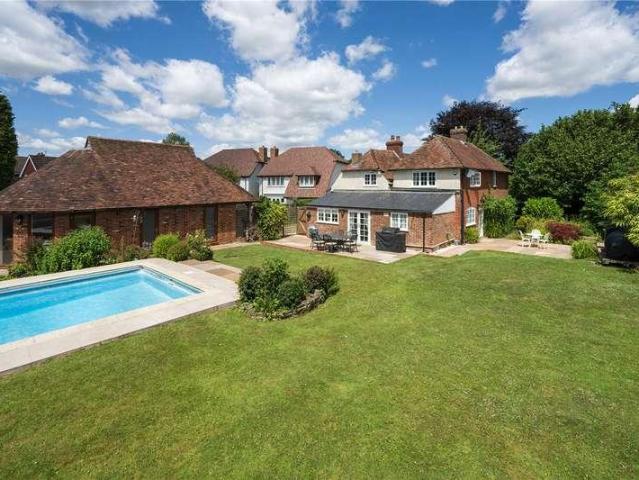 4 bed house for sale
