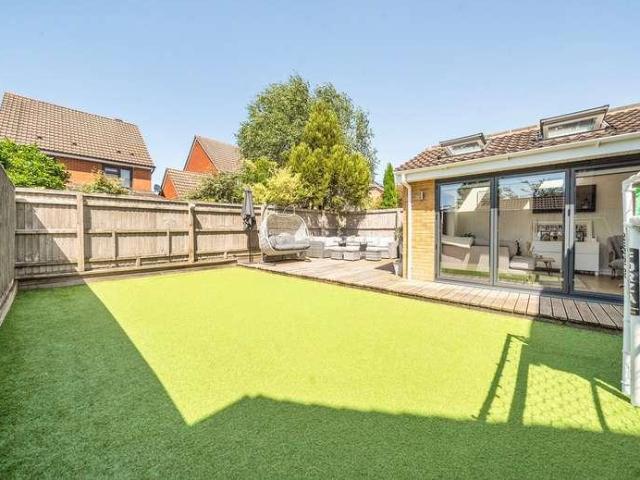 4 bed house for sale