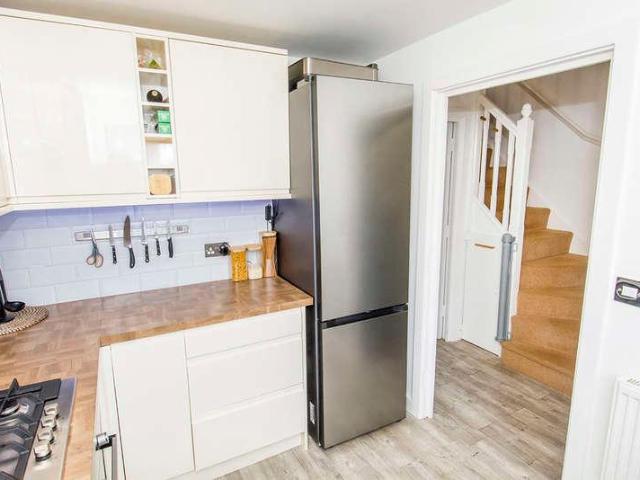 4 bed house for sale
