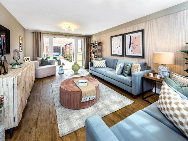 4 bed house for sale