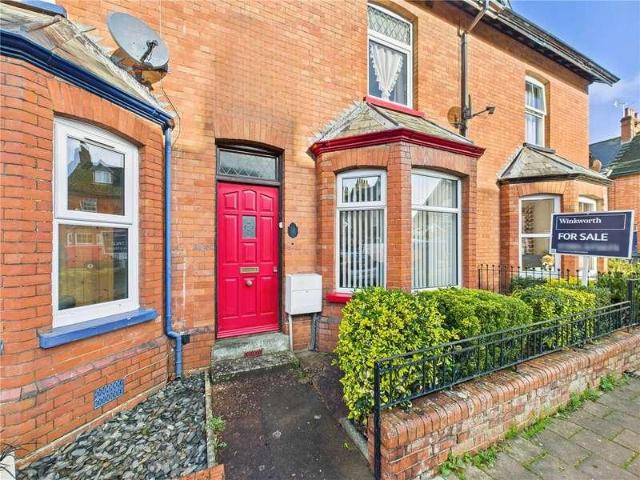 4 bed house for sale