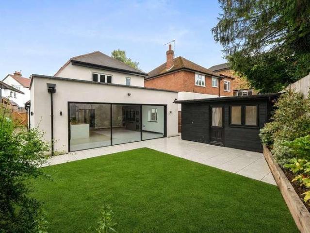 4 bed house for sale