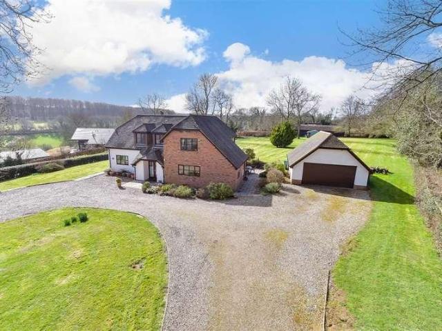 4 bed house for sale